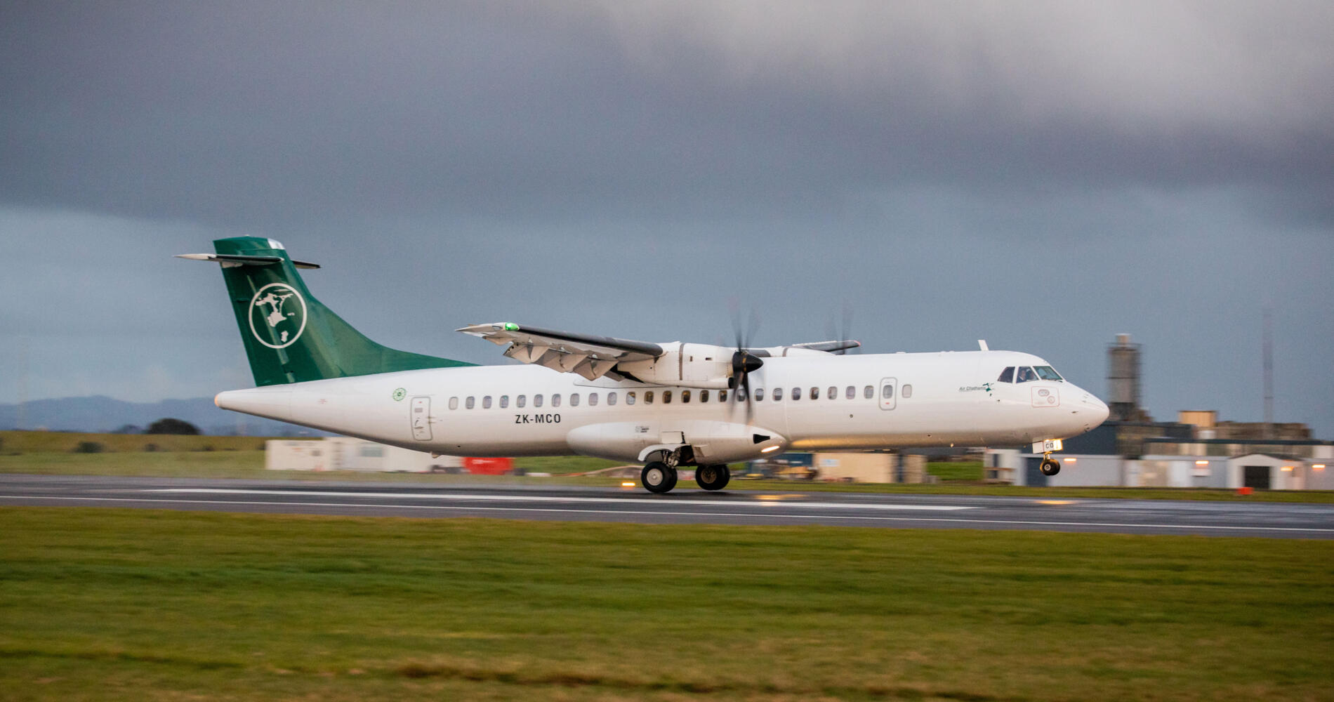 Domestic Flights in New Zealand | Transport in New Zealand