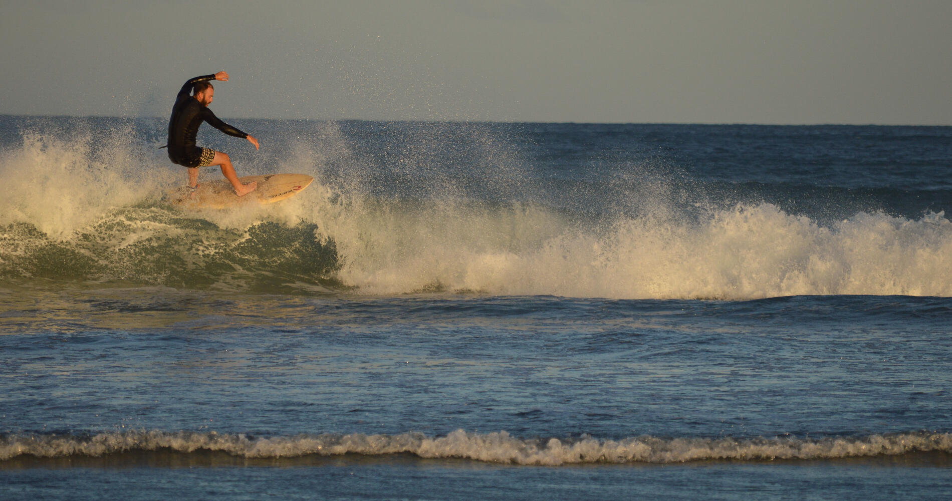 Surfing in New Zealand | Things to see and do in New Zealand