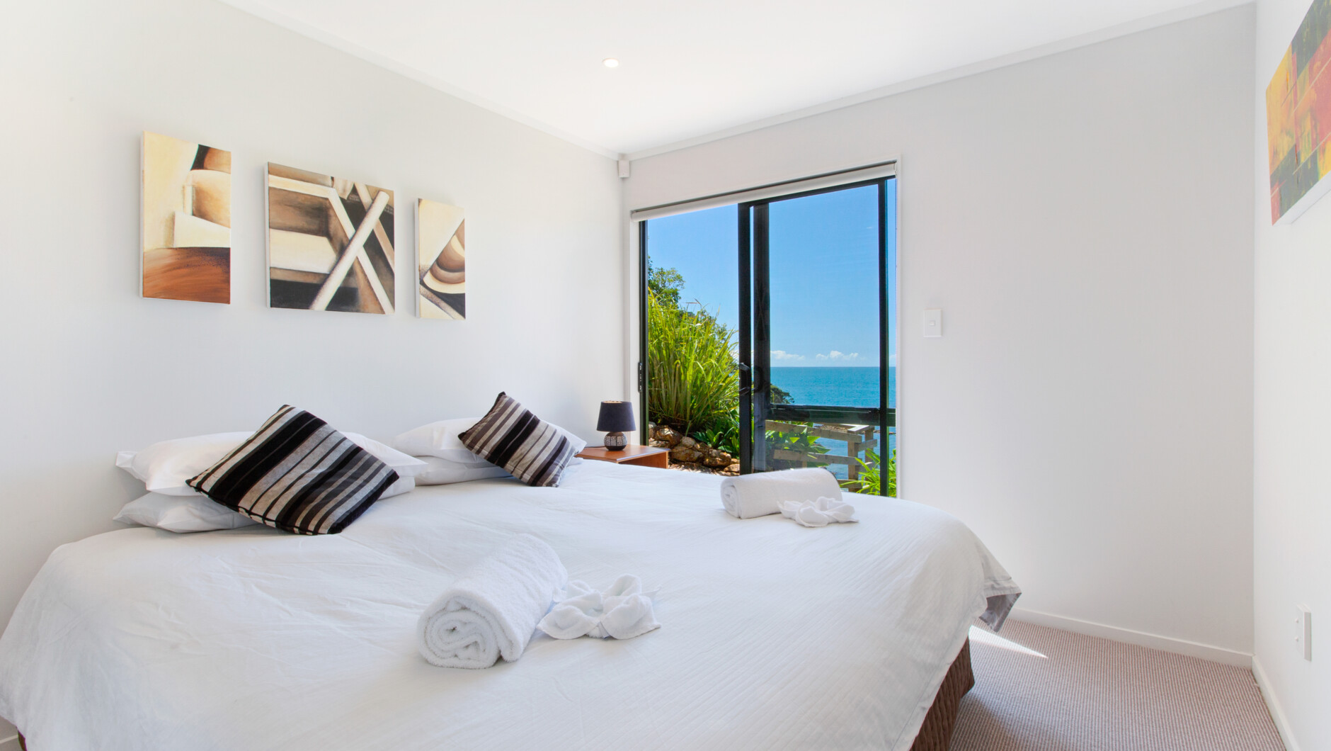 Beachfront Enclosure Bay | Accommodation in Auckland, New Zealand