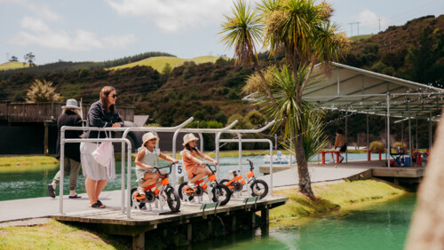 Huka Prawn Park | Activities & Day Trips in Taupō, New Zealand
