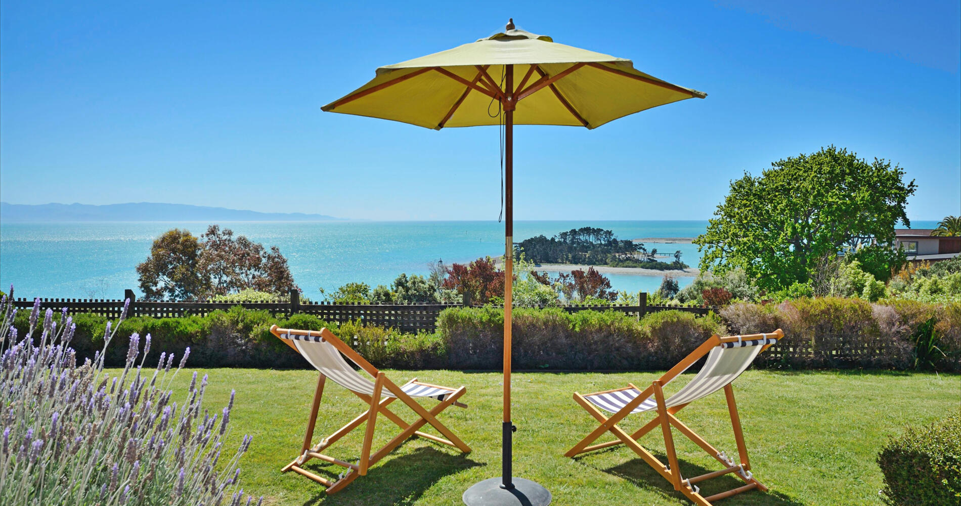 The Cliffs - Nelson Waterfront Holiday Home | Accommodation in Nelson ...