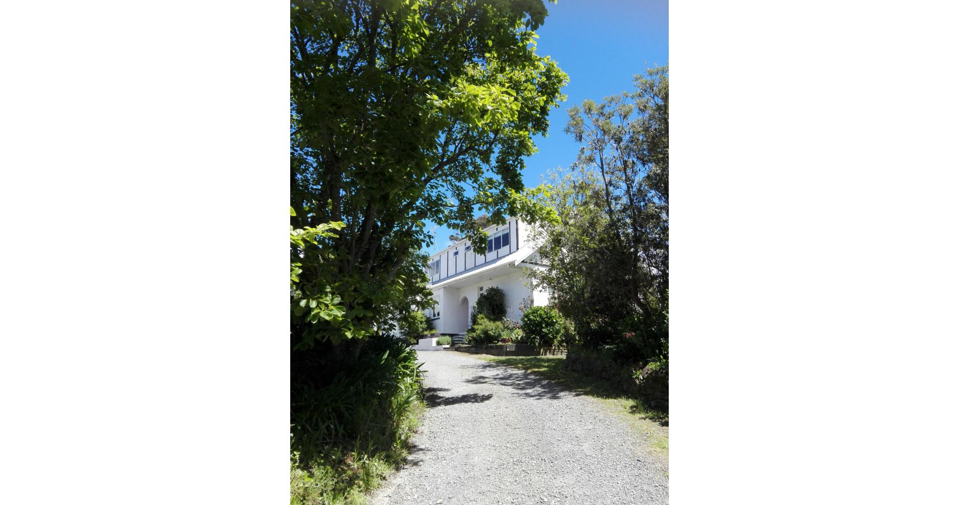 Purple Hen Country Lodge | Accommodation in Bay of Plenty, New Zealand