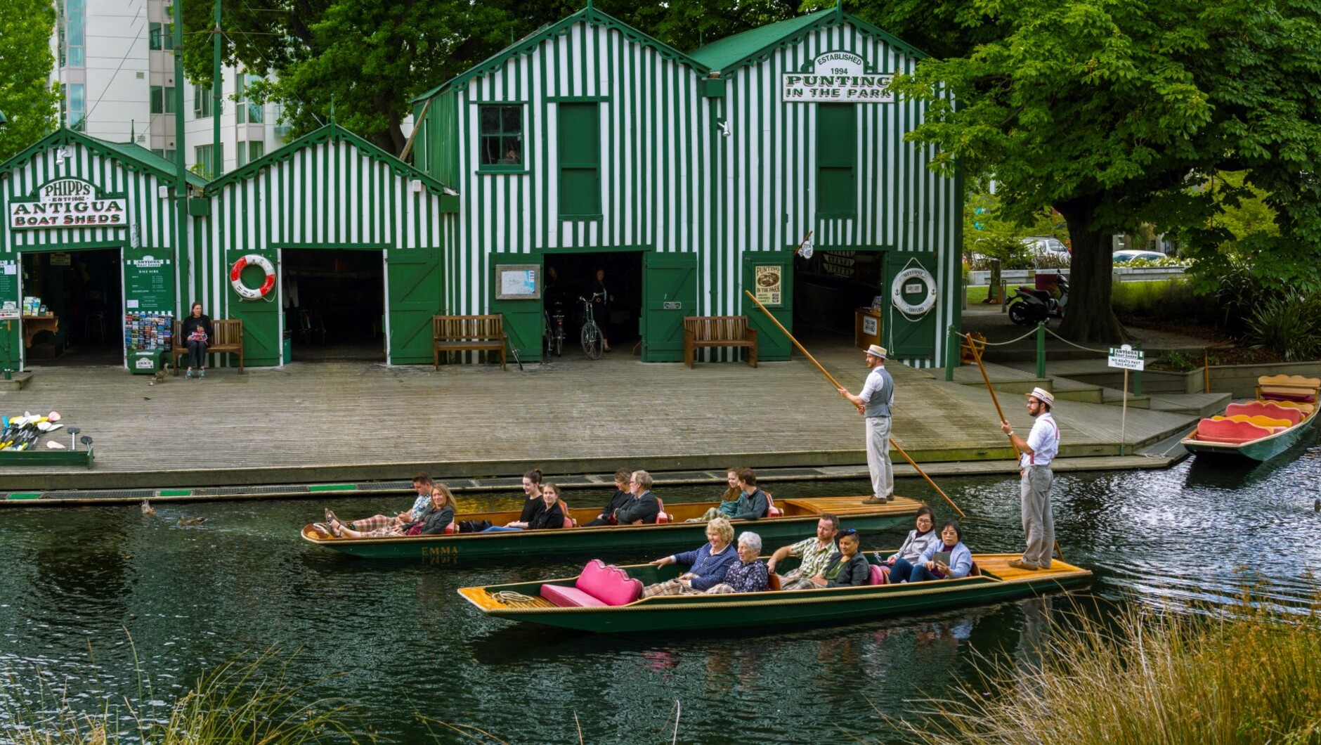Punting on the Avon | Activities & Day Trips in Christchurch ...