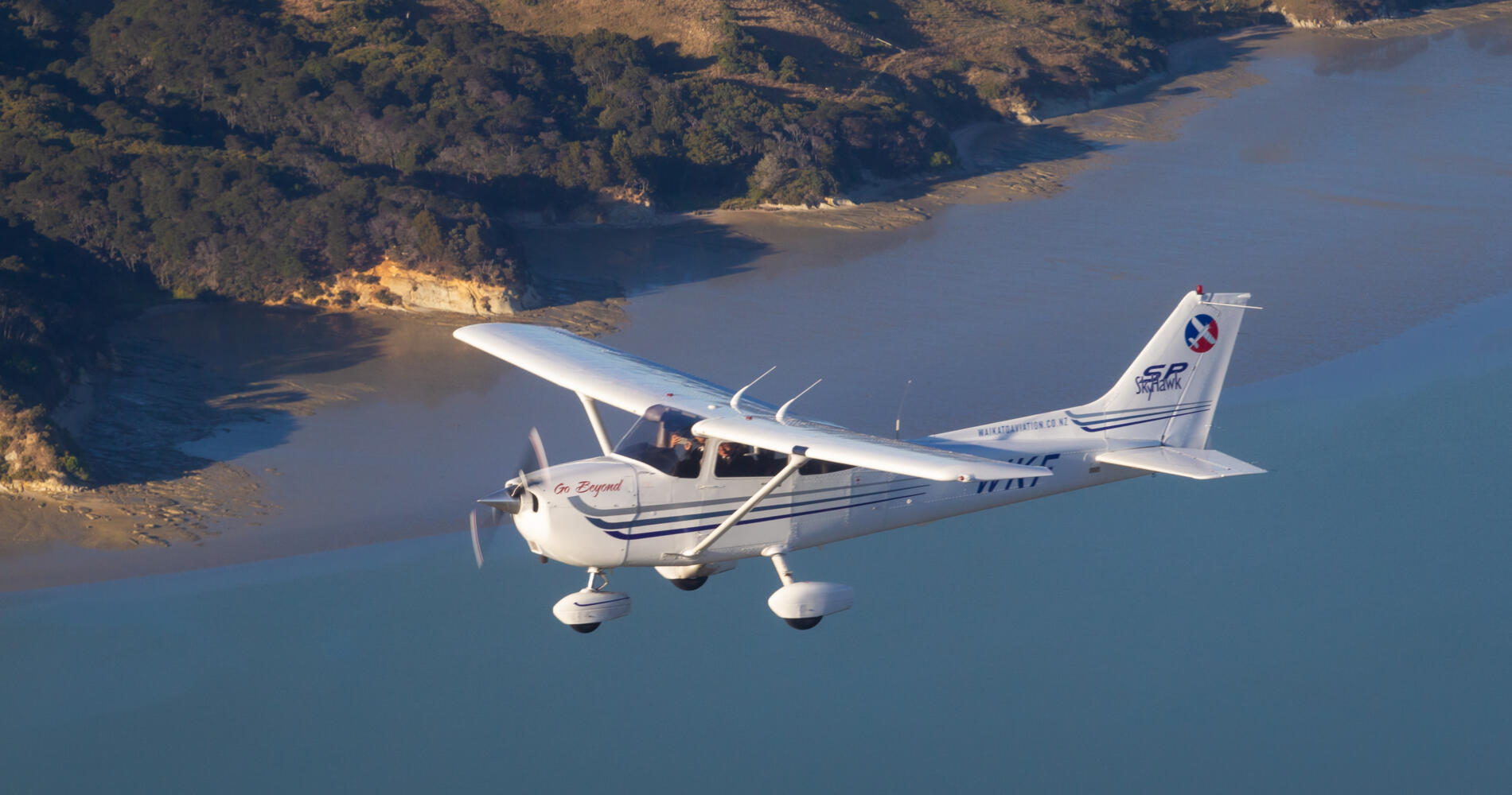 Raglan Scenic Flight | Activities & Day Trips in Waikato, New Zealand