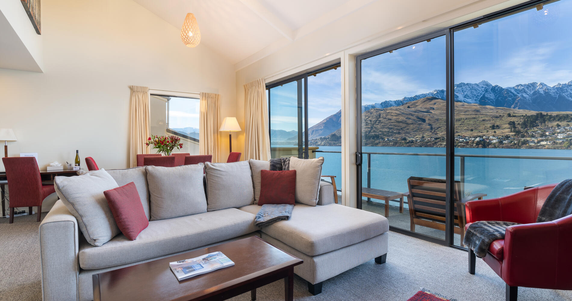 Absolute Lakeside | Accommodation in Queenstown, New Zealand