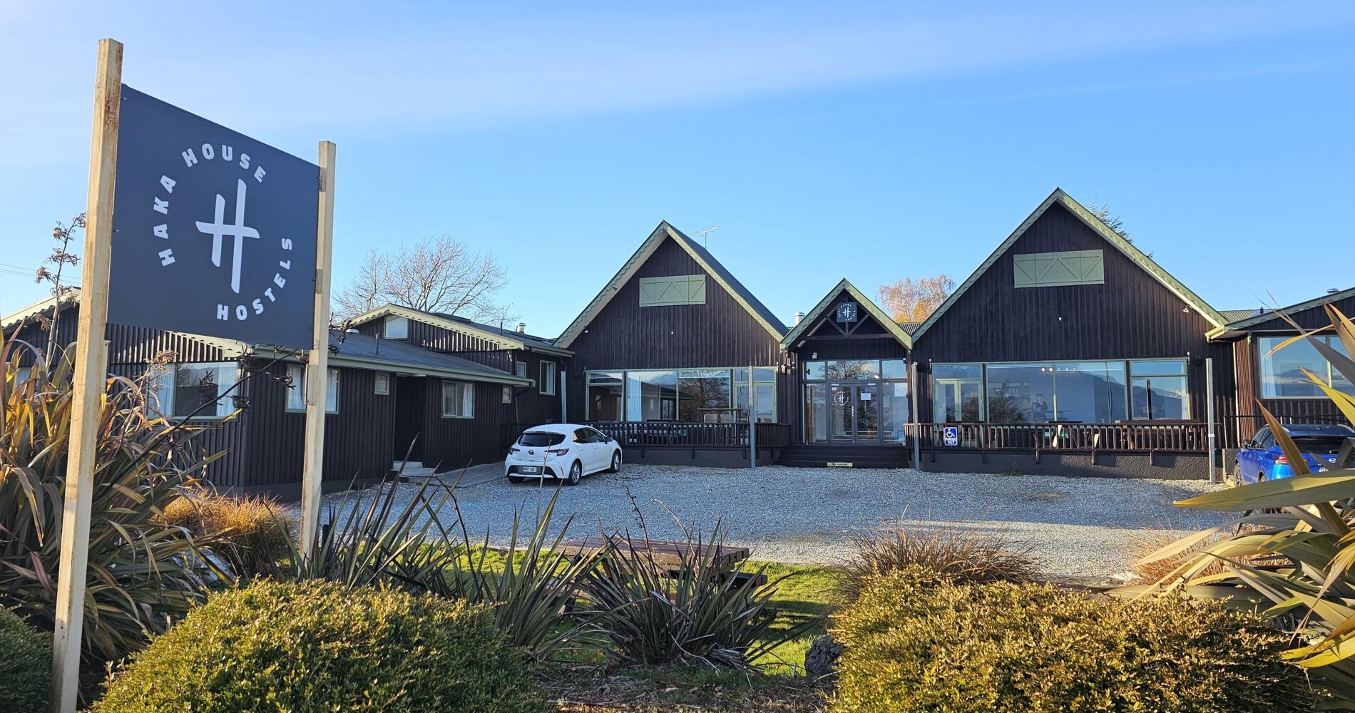 Haka House Wanaka | Accommodation in Wānaka, New Zealand