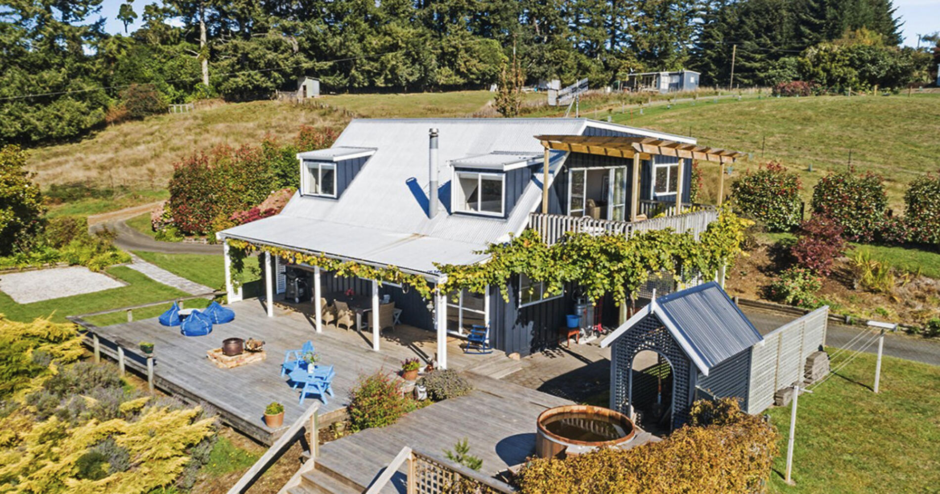Pukawa Country Lodge - Pukawa Bay Holiday Home | Accommodation in Taupō ...