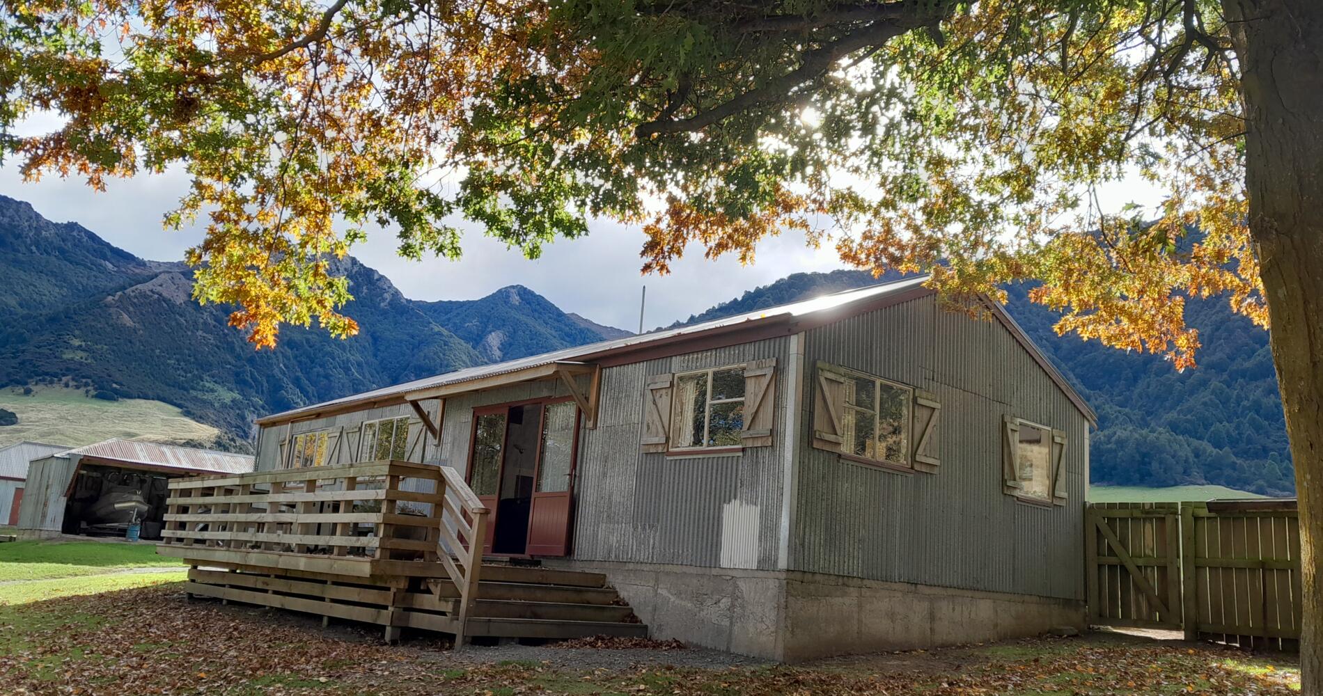 Lake Hawea Hunter River Ride - Horseback Holiday South Island | Multi ...