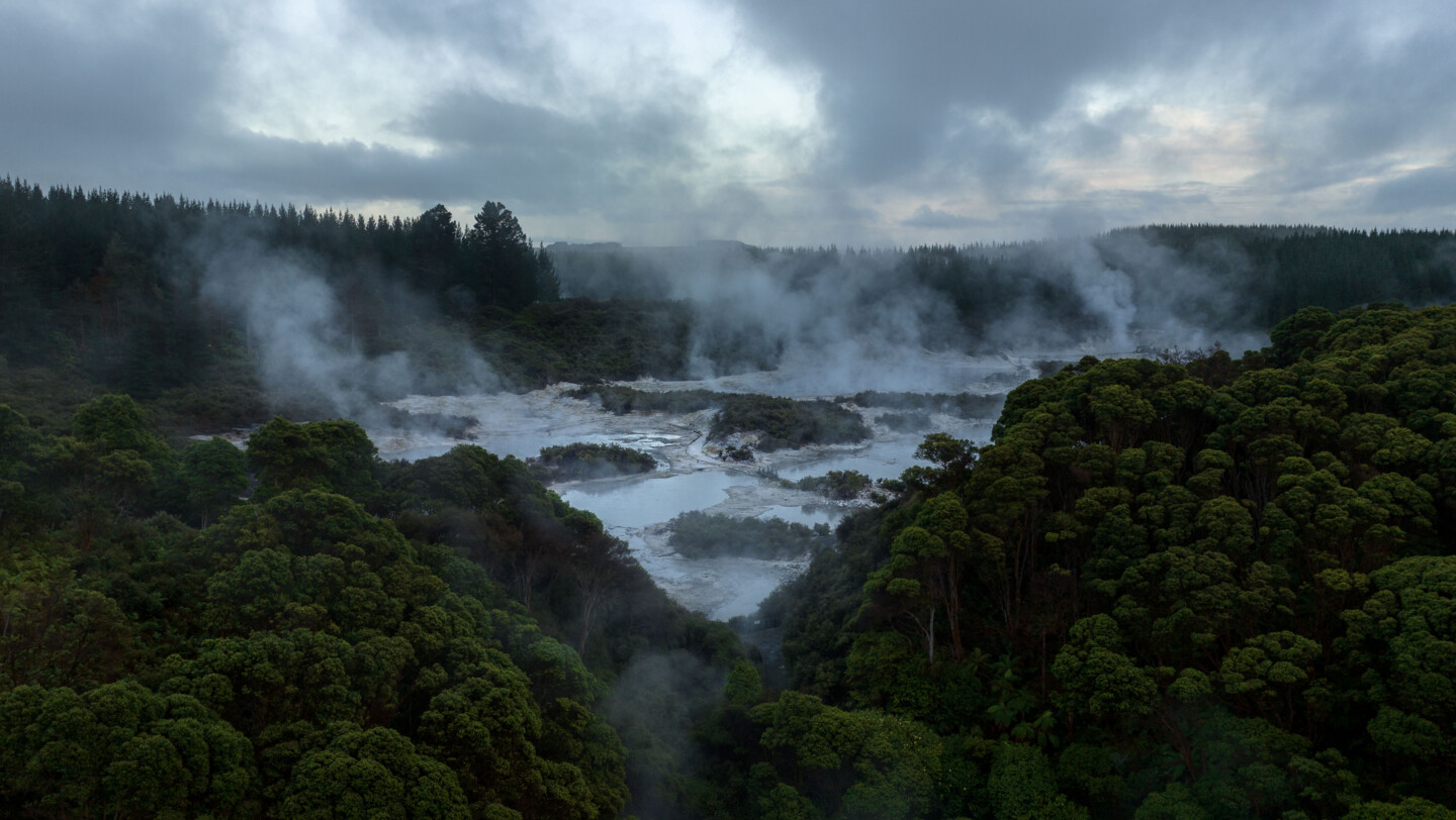 Tikitere Hell's Gate Rotorua “地狱之门”地热保护区&火山泥温泉 | Activity in 罗托鲁瓦, 新西兰