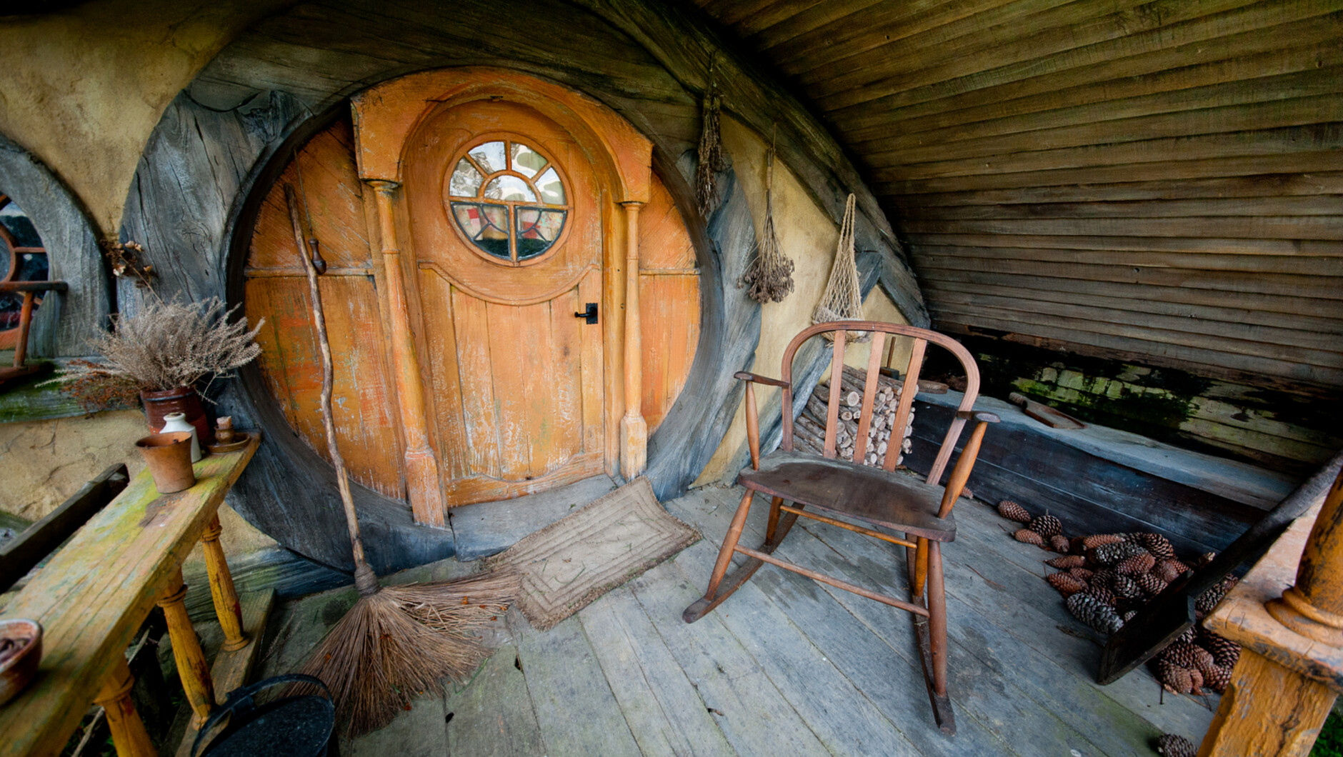 Auckland to Rotorua via Waitomo Caves and Hobbiton One-Way Private Tour ...