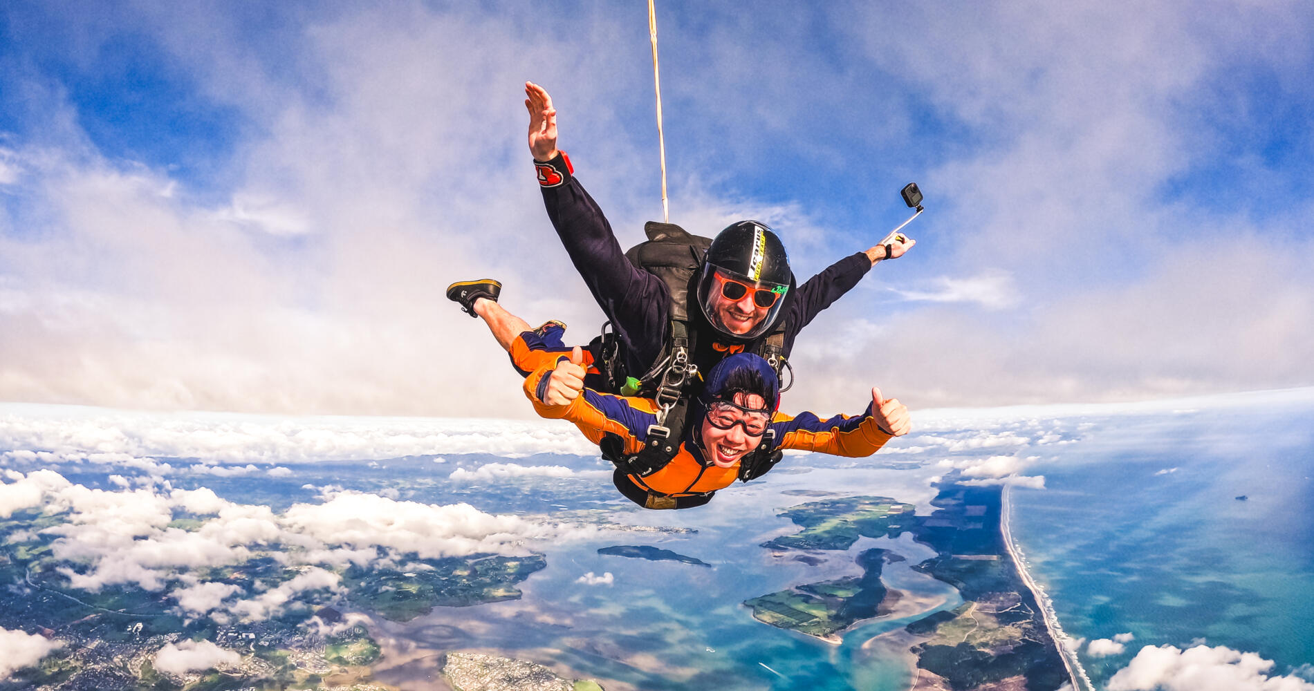 Skydive Tauranga 陶朗加跳伞 | Activities & Day Trips in 丰盛湾, 新西兰