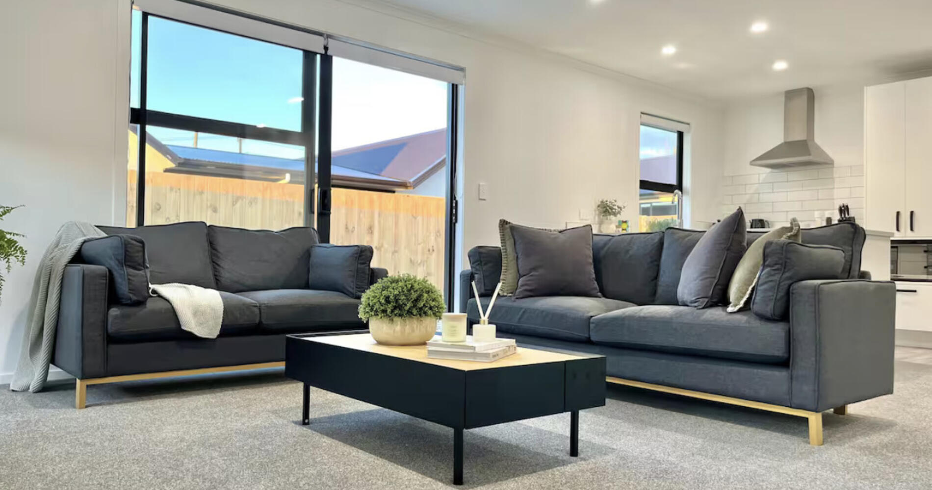 Modern & Central to Everything in Hamilton - By KOSH BNB ...