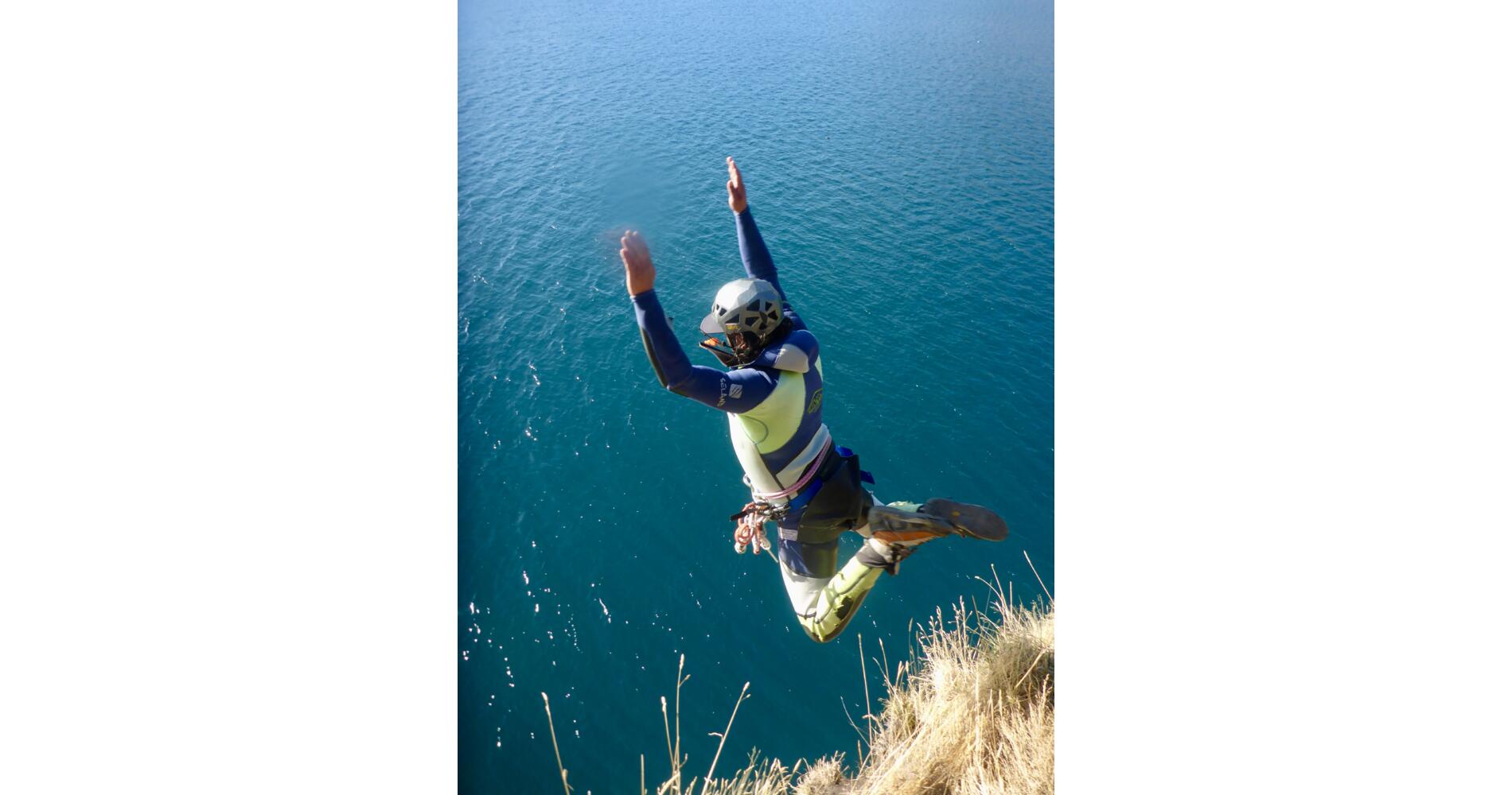 Queenstown Cliff Jumping, Abseiling & Swim 3hr Adventure (beginner ...