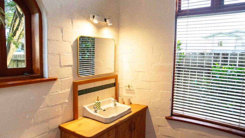Earth House Retreat | Accommodation in The Coromandel, New Zealand