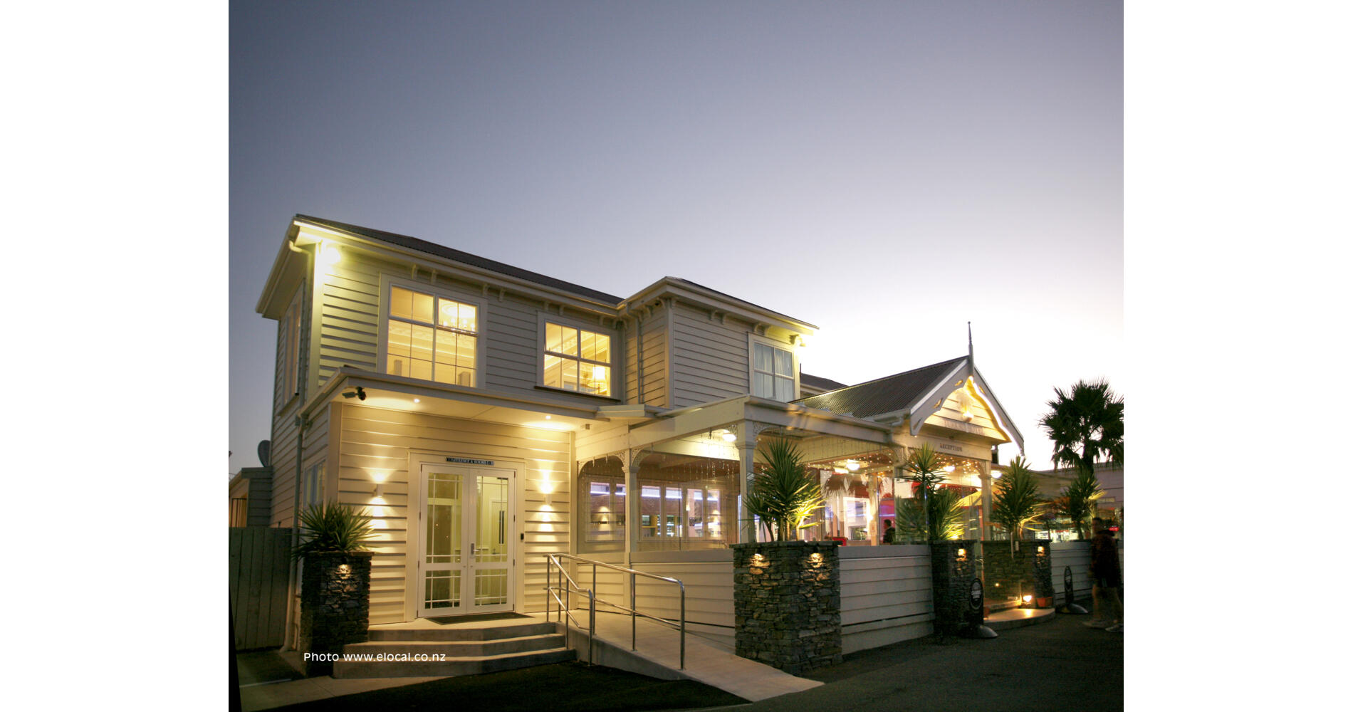 Tuakau Hotel | Accommodation in Auckland, New Zealand